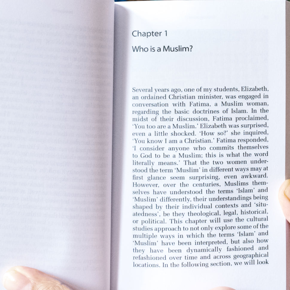 Living Islam: Muslim Expressions of Faith — Wardah Books