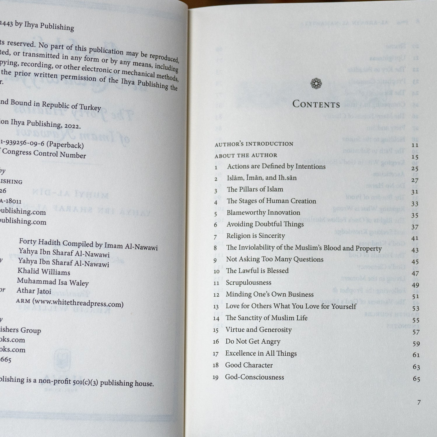 Al-Arba'in al-Nawawiyya: The Forty Hadiths of Imam Nawawi — Wardah Books